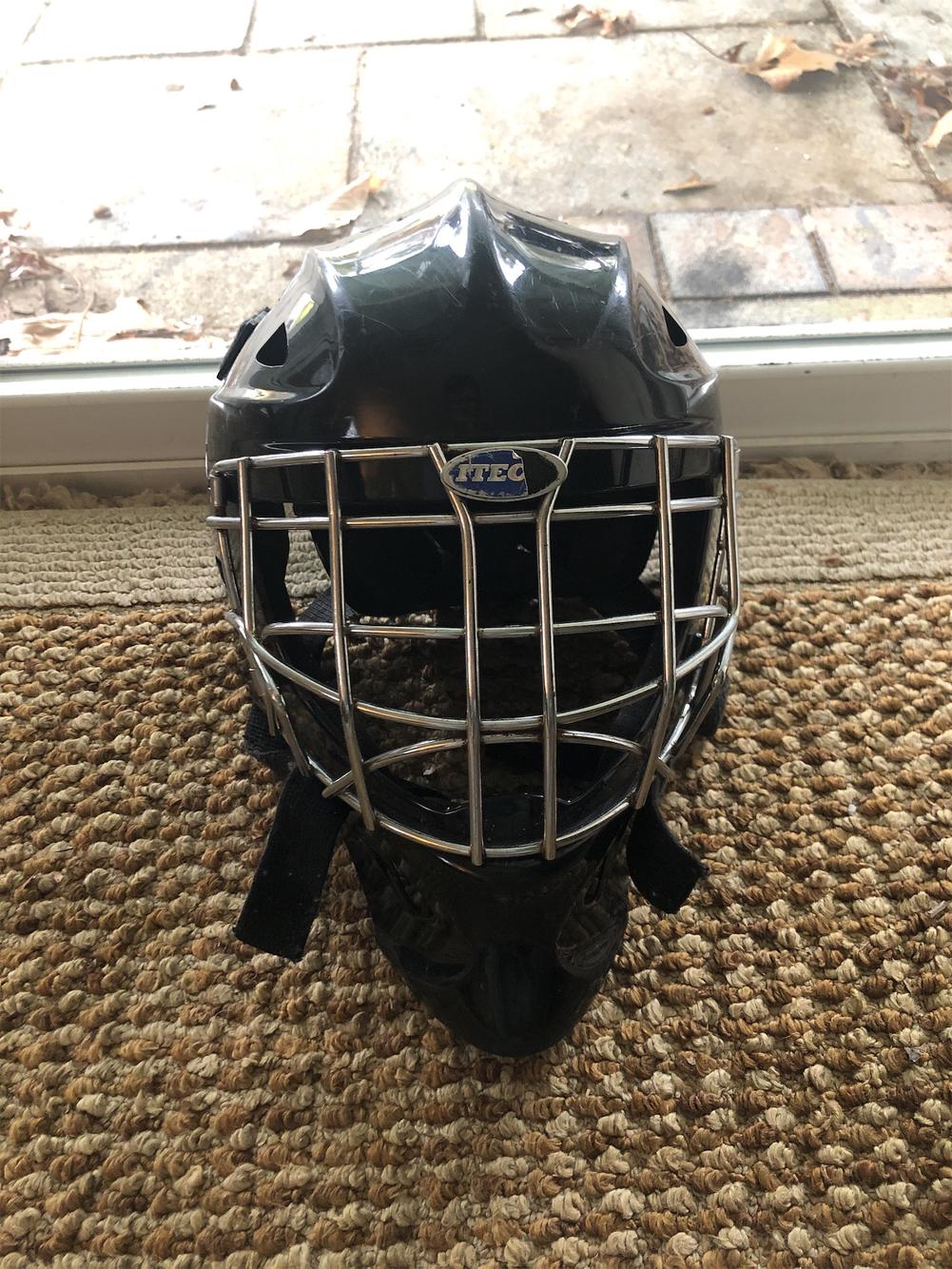Black Junior Itech Goalie Mask | SidelineSwap