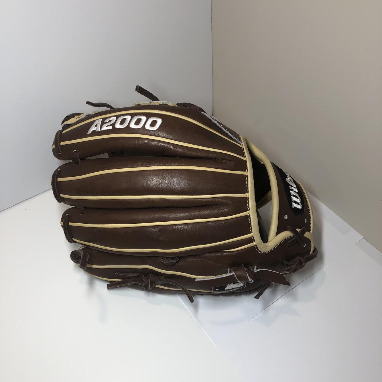 Wilson A2000 1787 11.75" Baseball Glove | SidelineSwap