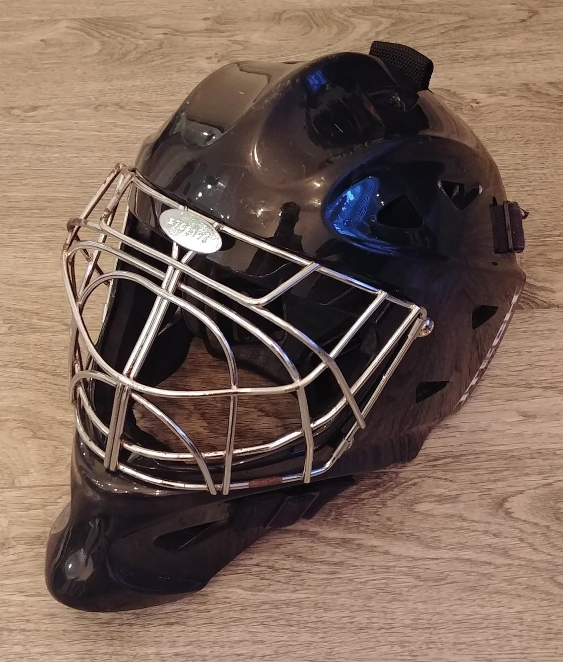 Black Senior Itech 2500 Goalie Mask | SidelineSwap