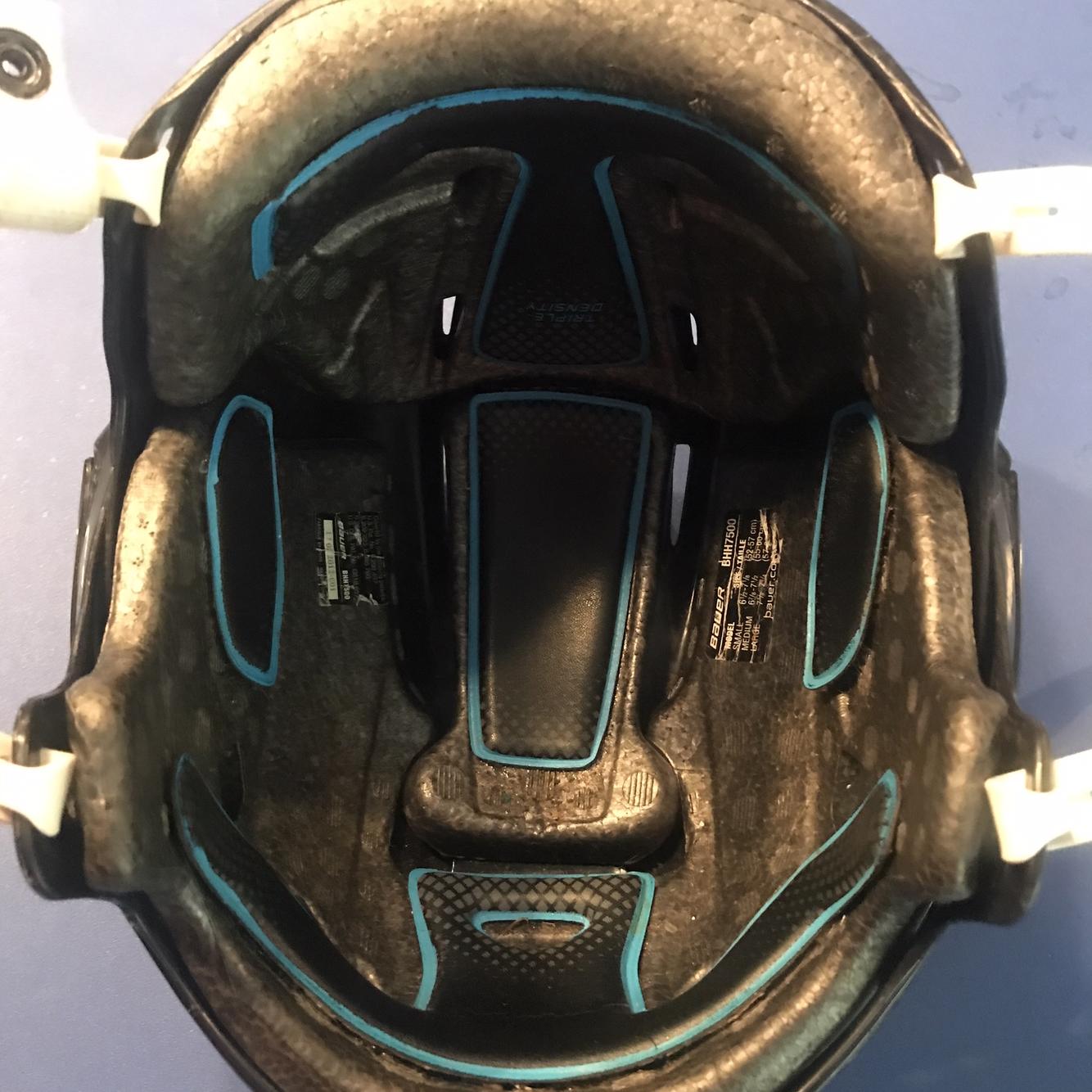 Black Used Medium Bauer 7500 Helmet | SidelineSwap