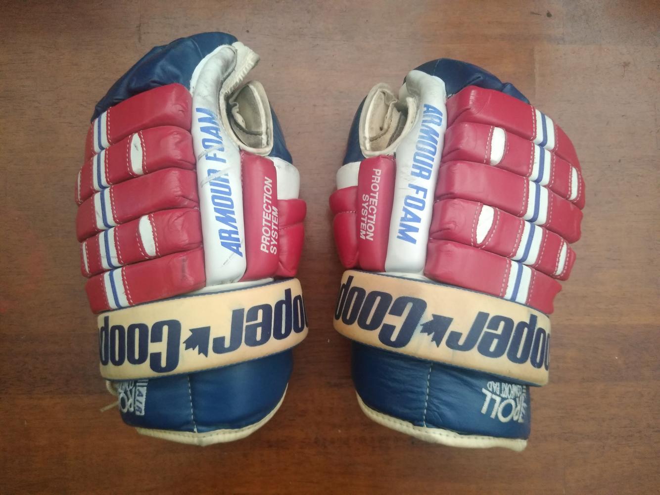 Cooper New York Rangers Armour Foam 5 Rolls Air pads Used Senior Gloves ...