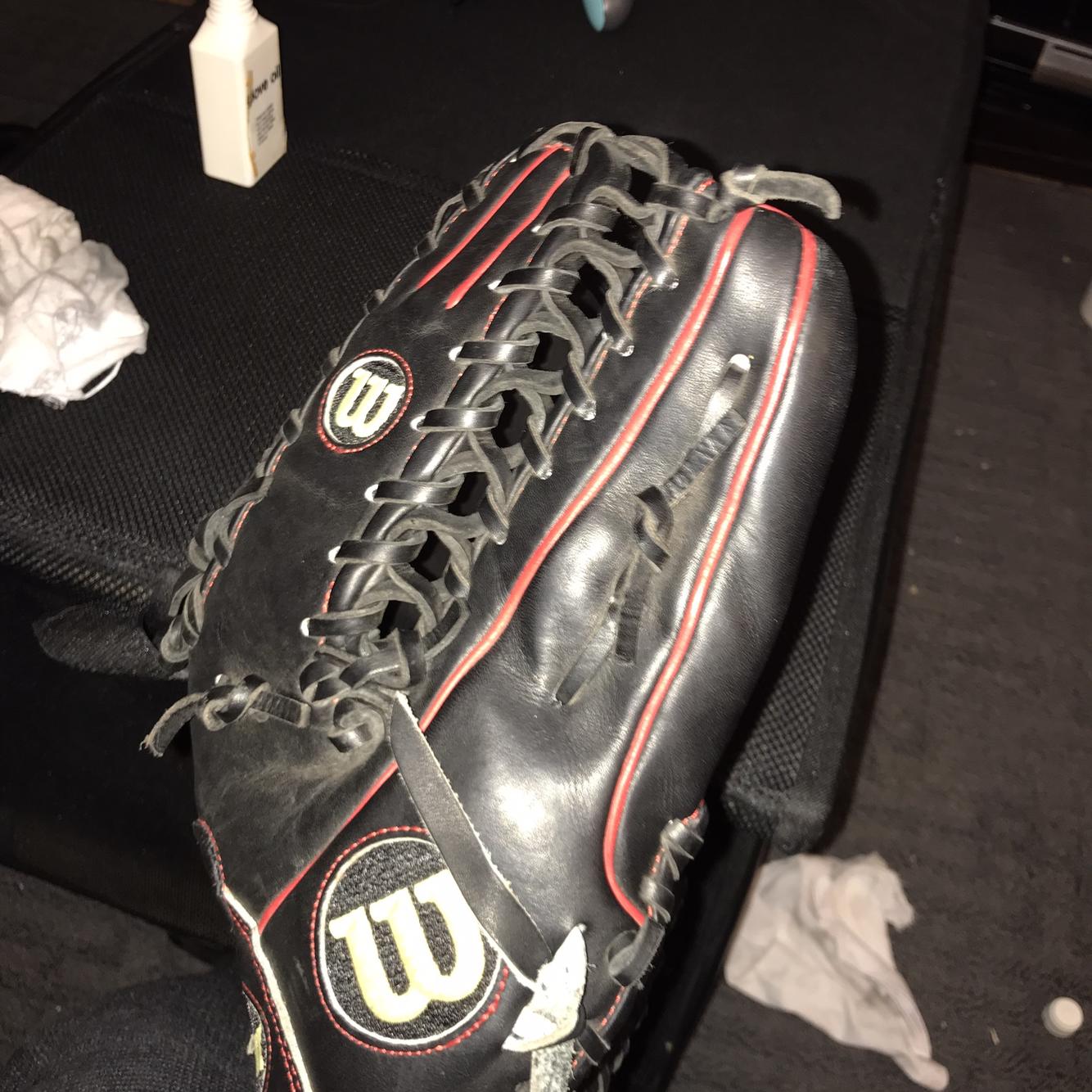 Black New Outfield A2000 12.75" Baseball Glove | SidelineSwap