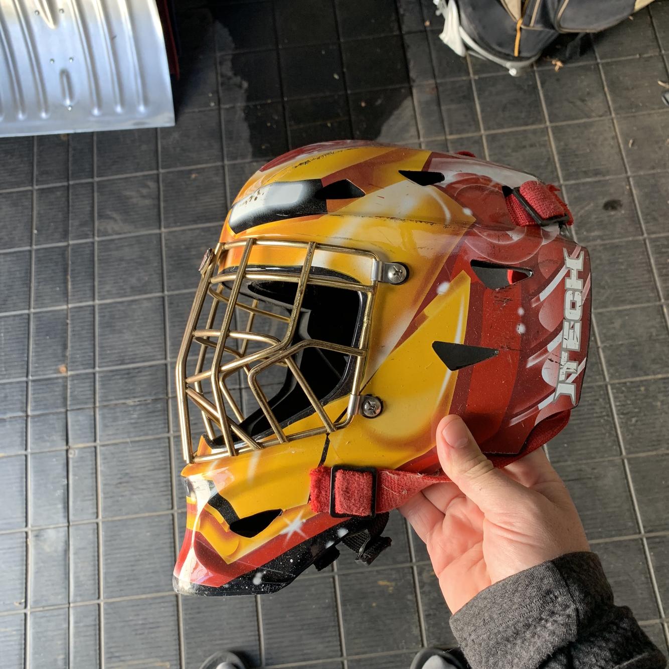 Gold Used Itech Pro Stock Goalie Mask | SidelineSwap