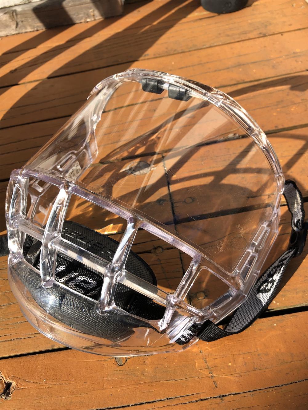 Bauer Senior Concept 3 Fish Bowl | SidelineSwap