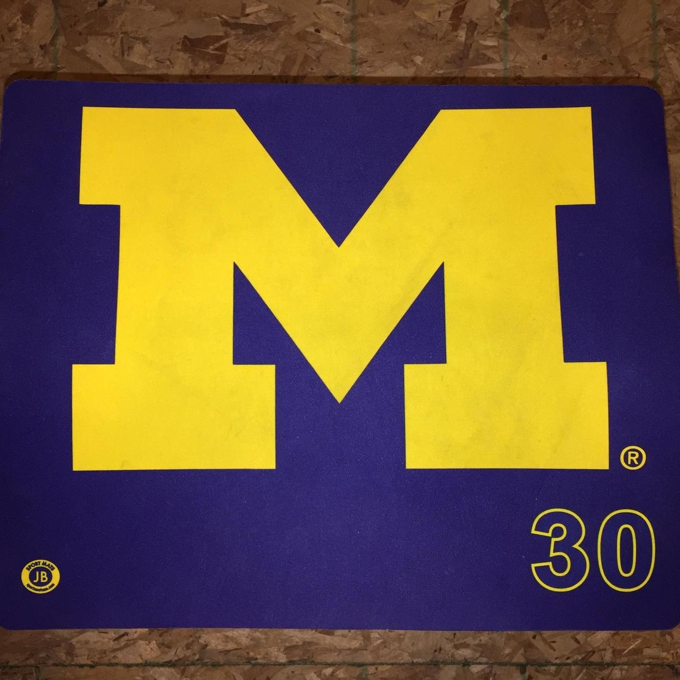 TEAM ISSUED UNIVERSITY OF MICHIGAN WOLVERINE HOCKEY SKATE MAT #30 14 X ...