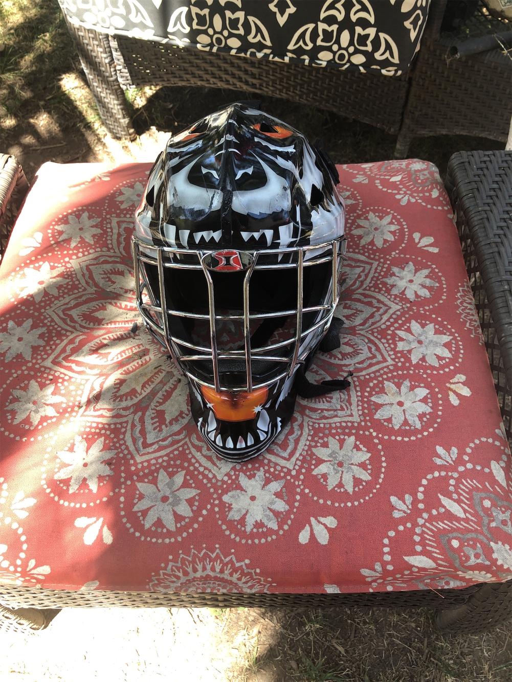 Black Used Itech 1000 Pro Stock Goalie Mask | SidelineSwap