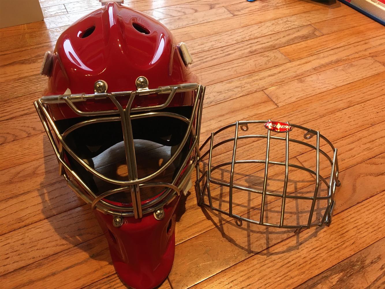 Fiberglass Bauer 940 Goalie Mask Sr. 2 Cages | SidelineSwap