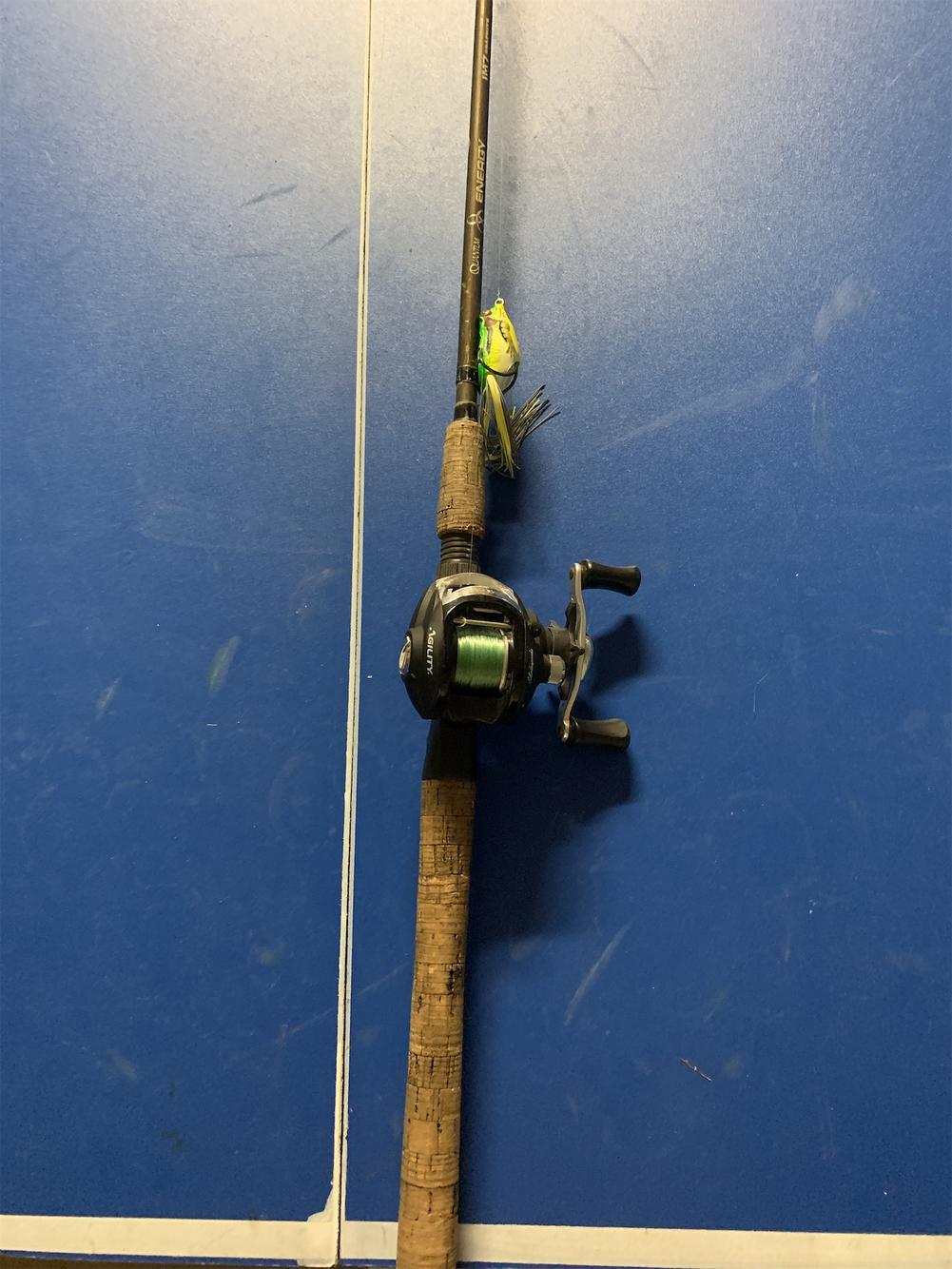Quantum Energy Rod With Reel Cast Well Medium Heavy | SidelineSwap