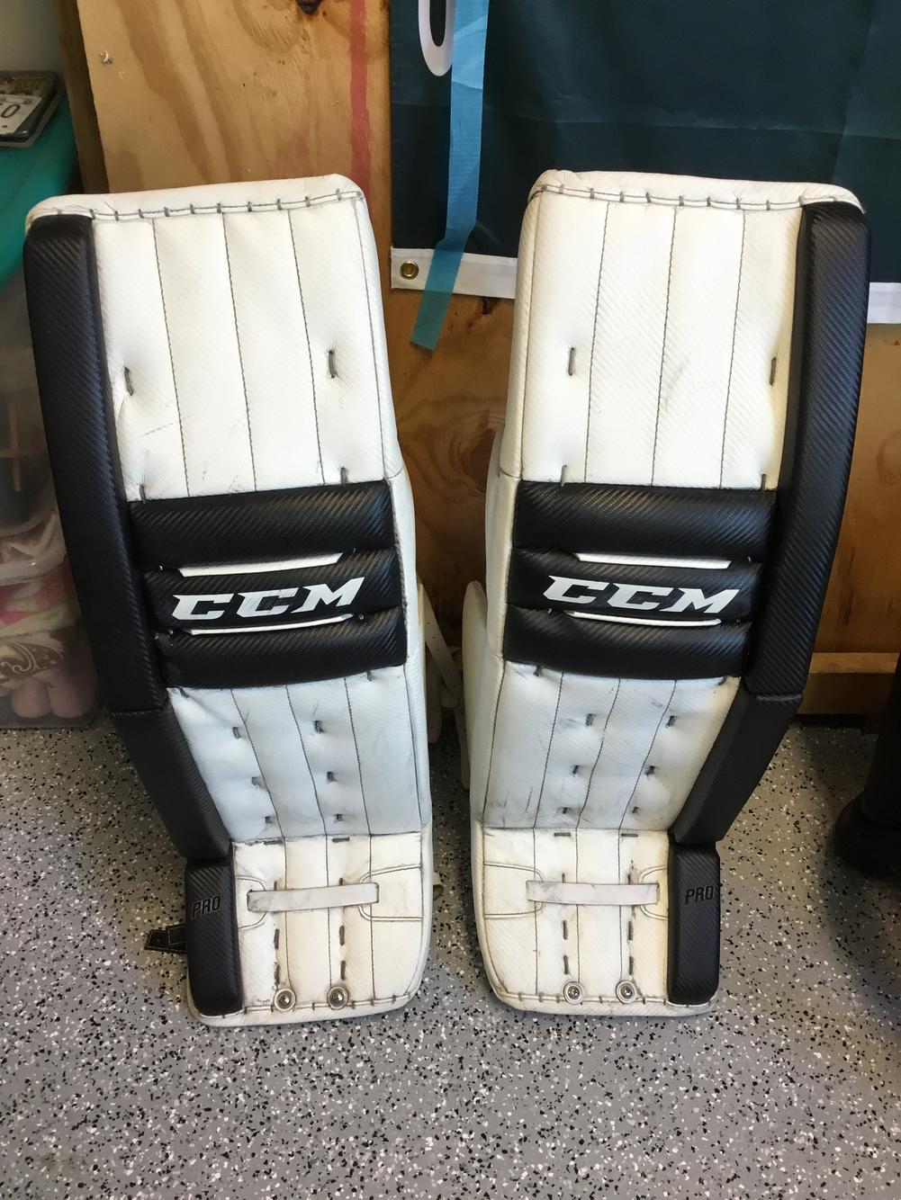 35+2 CCM Retro Flex Pro Goalie Leg Pads | SidelineSwap