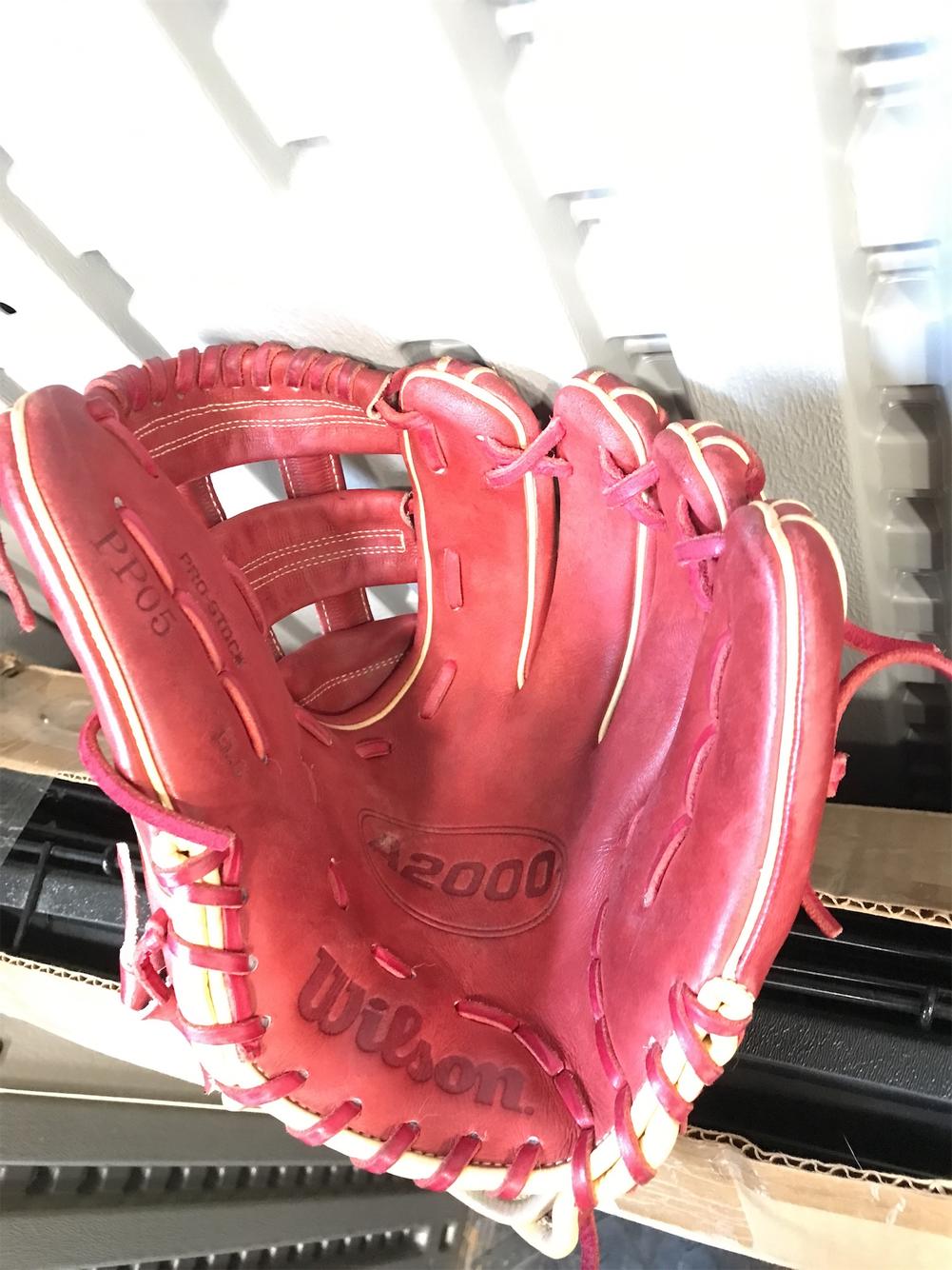 Used Infield A2000 PP05 11.5" Baseball Glove | SidelineSwap