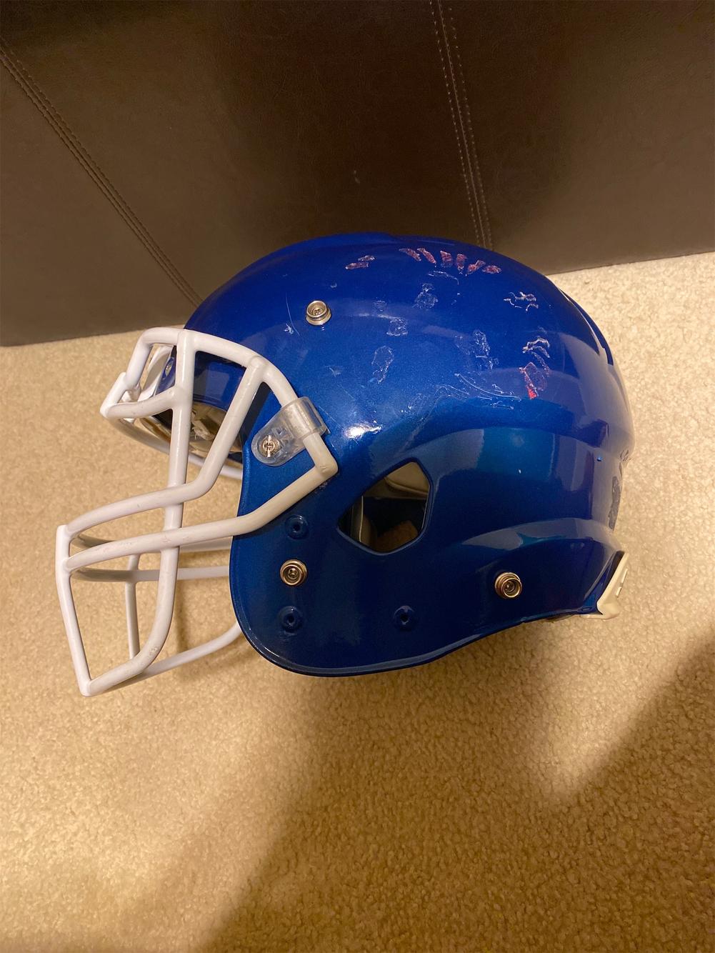 Used (like New but Decals Mark) Schutt Vengeance Z10 Helmet | SidelineSwap