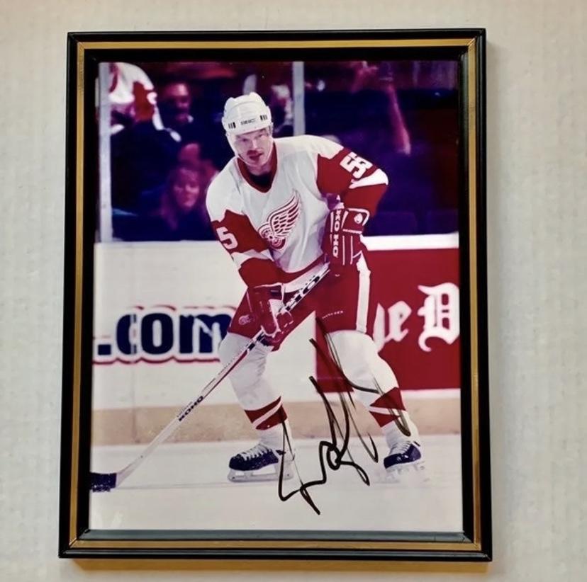 Larry Murphy AUTOGRAPHED Detroit Red Wings Picture | SidelineSwap