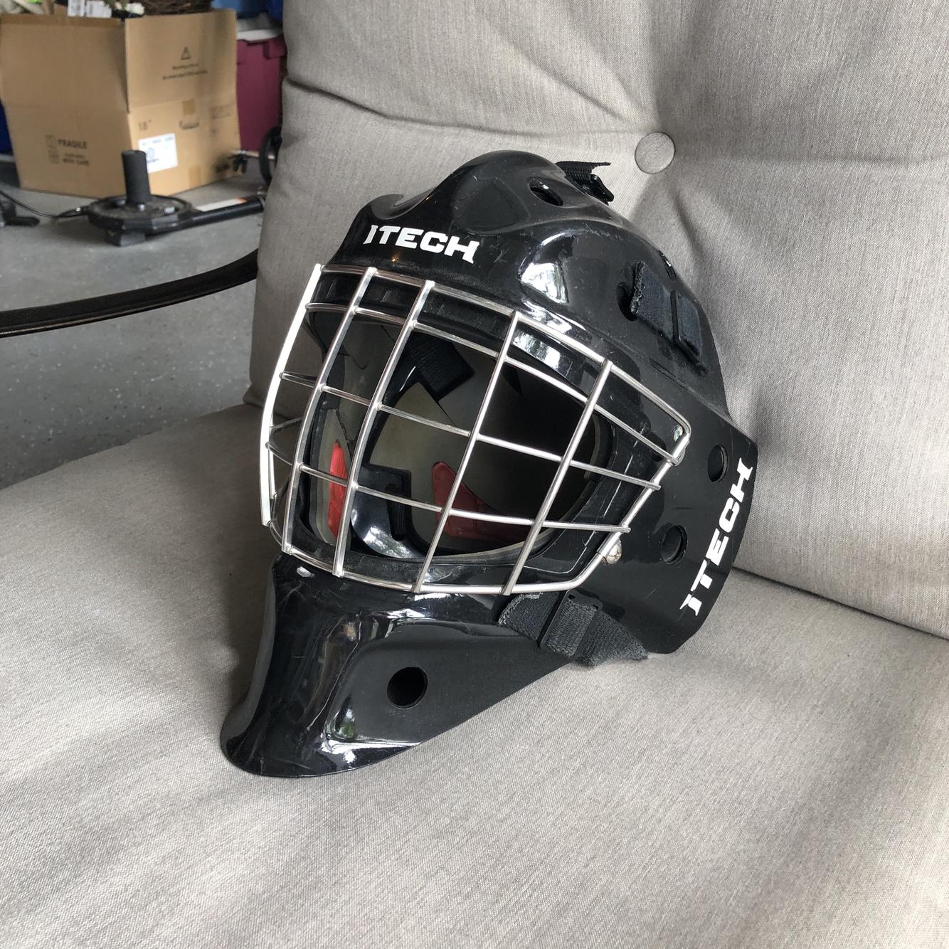 Black Used Itech Envy 7 Goalie Mask | SidelineSwap