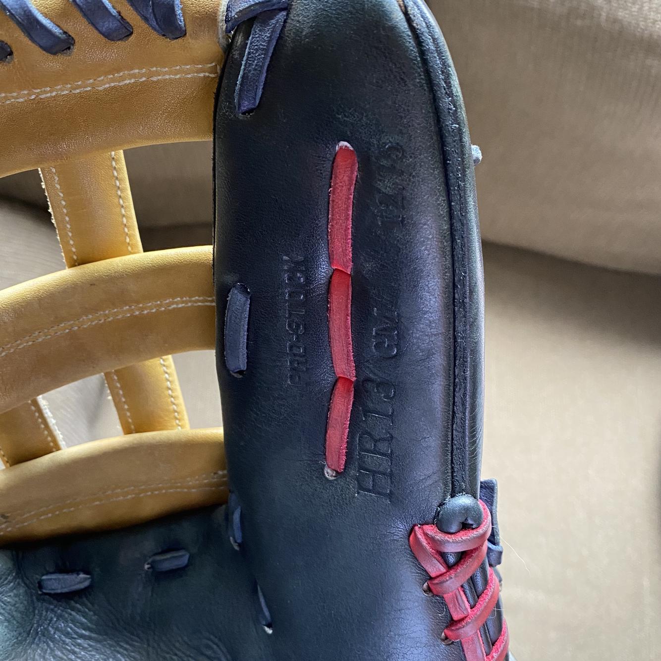 Blue Adult Outfield A2000 1799 12.75" Baseball Glove | SidelineSwap