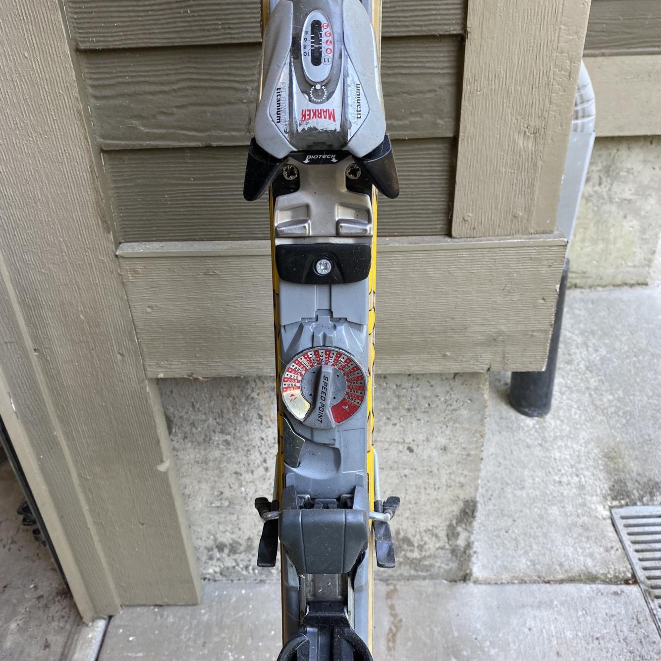 Men's 2010 All Mountain Axis xt With Bindings Max Din 11 Skis ...