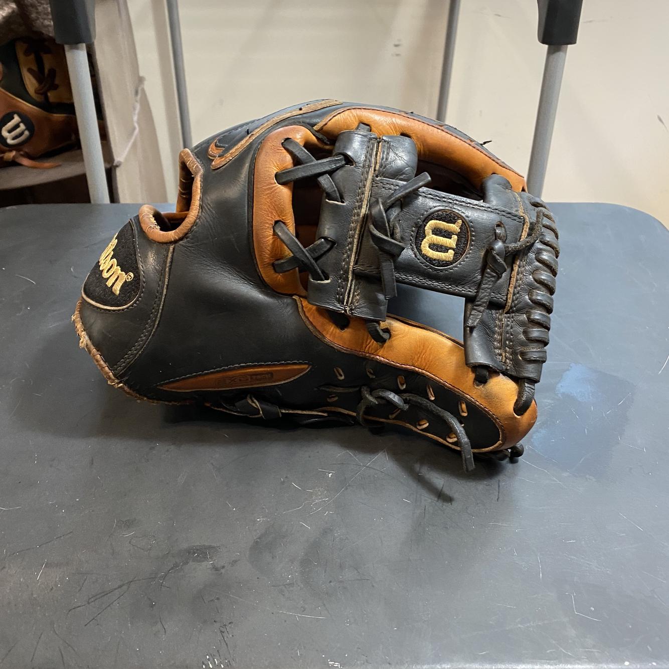 Wilson A3000 11.5 | SidelineSwap