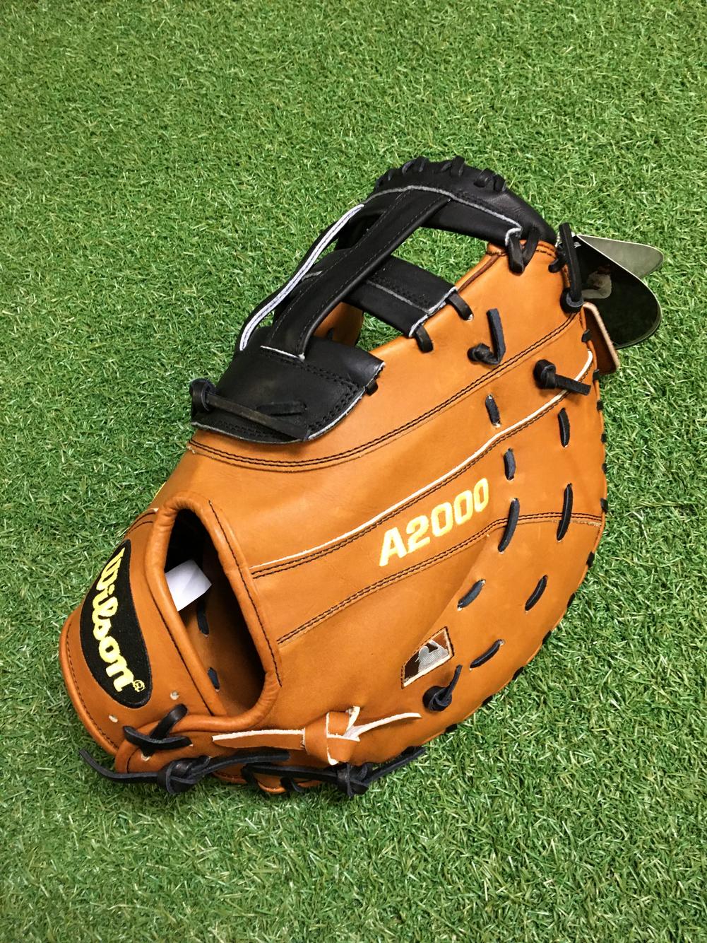 New Wilson A2000 12.5" 2013 First Base Glove - WTA20RB202013 | SidelineSwap