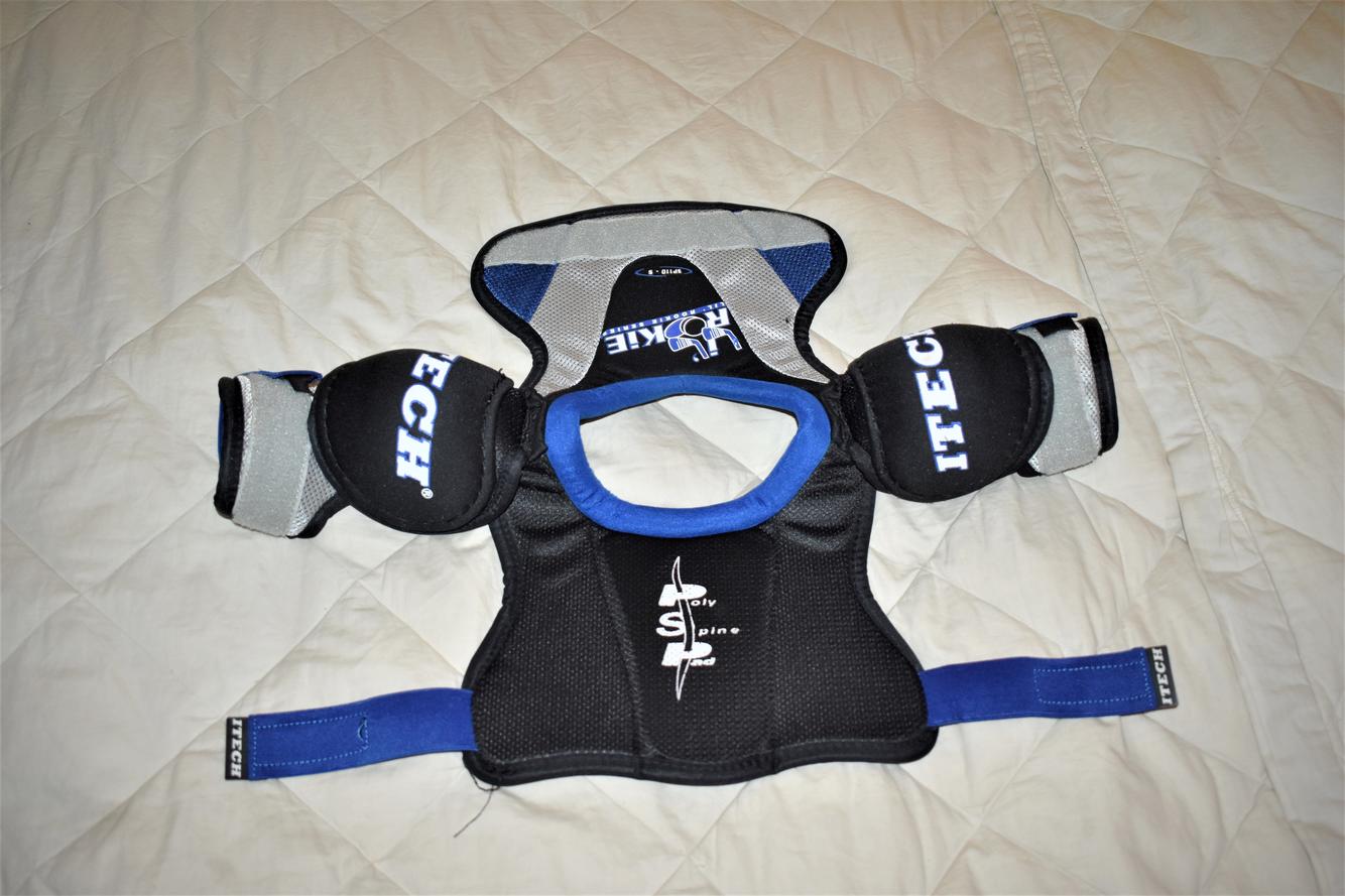 Itech Lil' Rookie SP110 Hockey Shoulder Pads, Youth Small | SidelineSwap