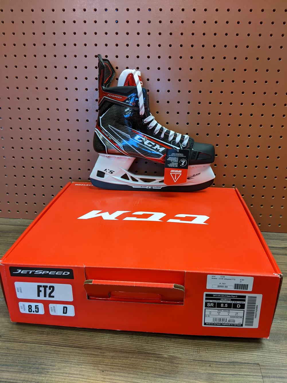 CCM JetSpeed FT2 Ice Skates - Sr. 8.5D NEW | SidelineSwap