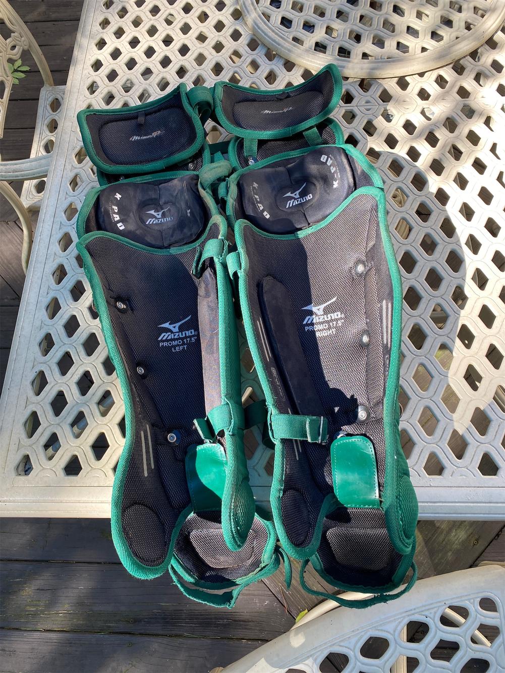 Green Adult Mizuno Samurai Catcher's Leg Guard | SidelineSwap