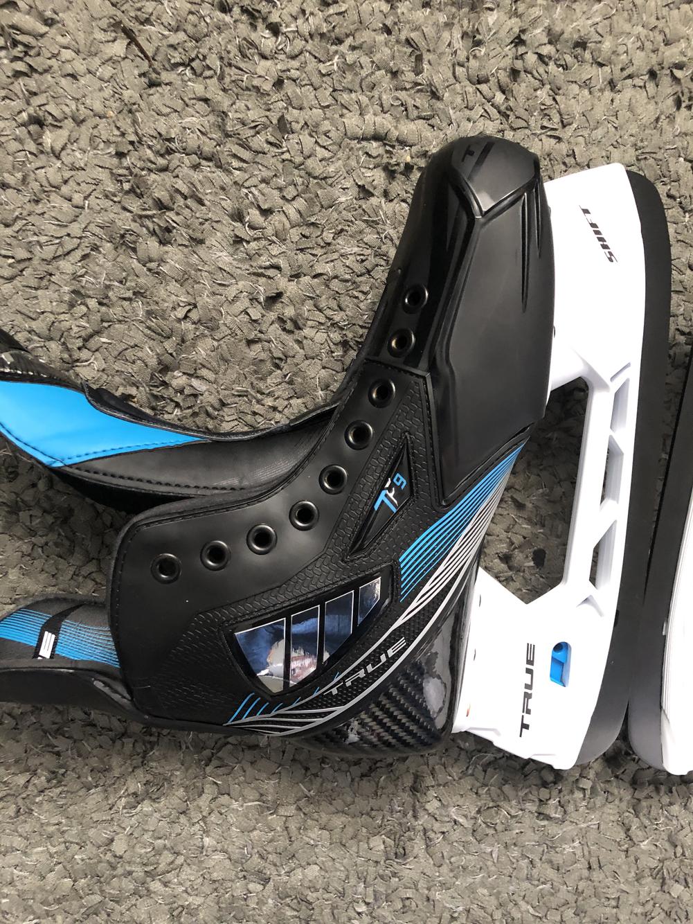*New* True TF9 Hockey Skates Size 6W | SidelineSwap