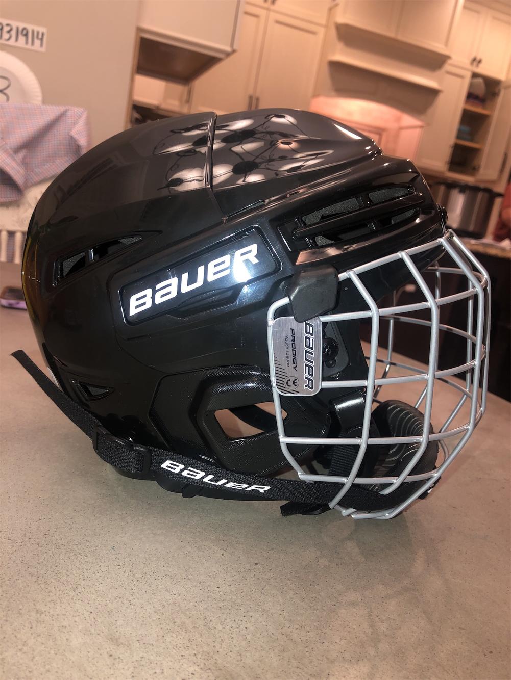 Black Used Youth Bauer Prodigy Helmet | SidelineSwap