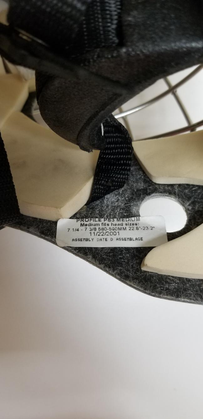 Black Senior Used Itech Profile PS3 Goalie Mask | SidelineSwap