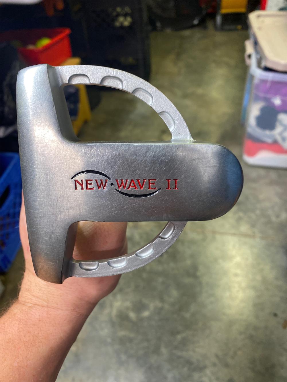 Men's Belly New Wave II 3 Ball 42" Putter | SidelineSwap
