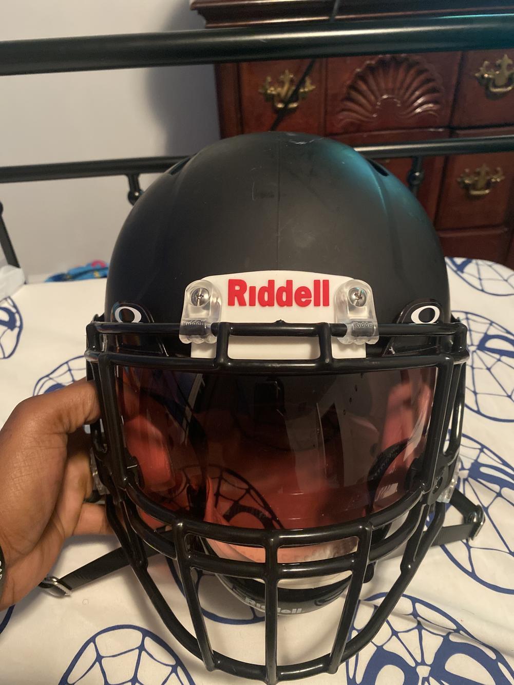 New Large Riddell Speed Icon Helmet | SidelineSwap