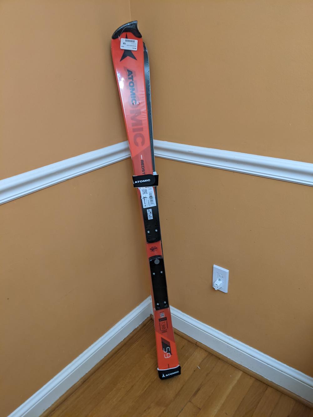 New Atomic Redster S9 FIS J-RP Red 138 Skis | SidelineSwap
