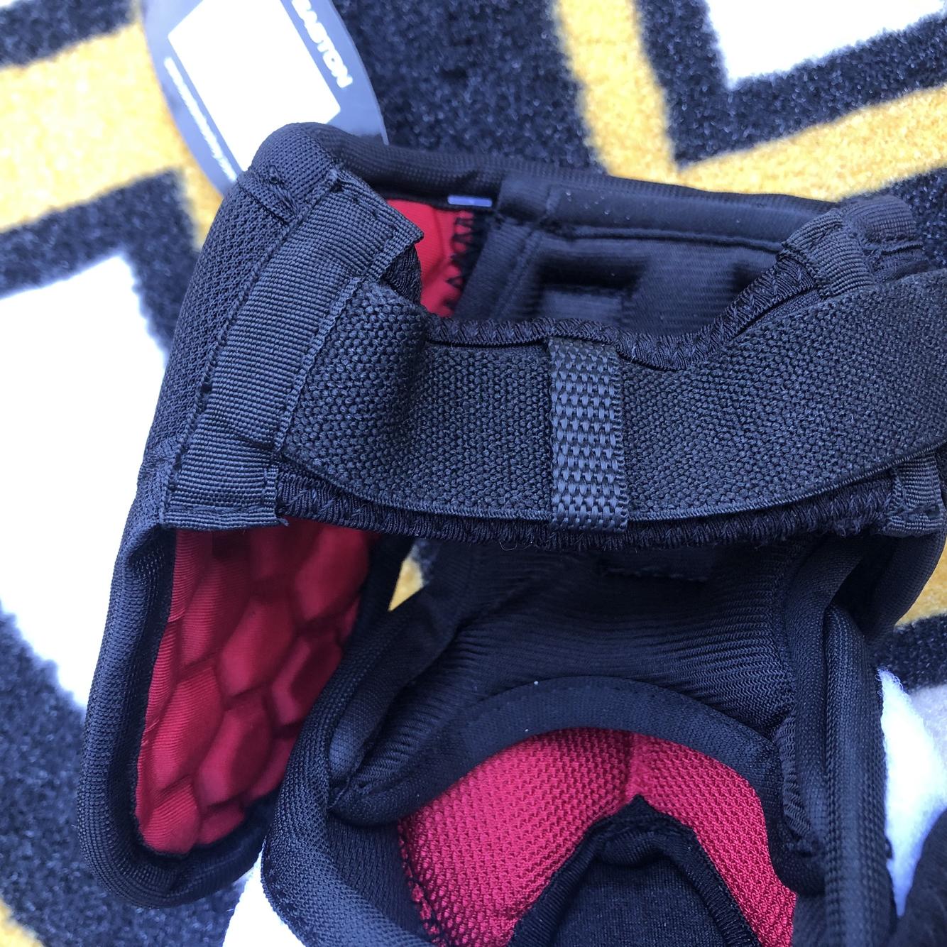 New Junior Large Easton Synergy EQ50 Elbow Pads | SidelineSwap