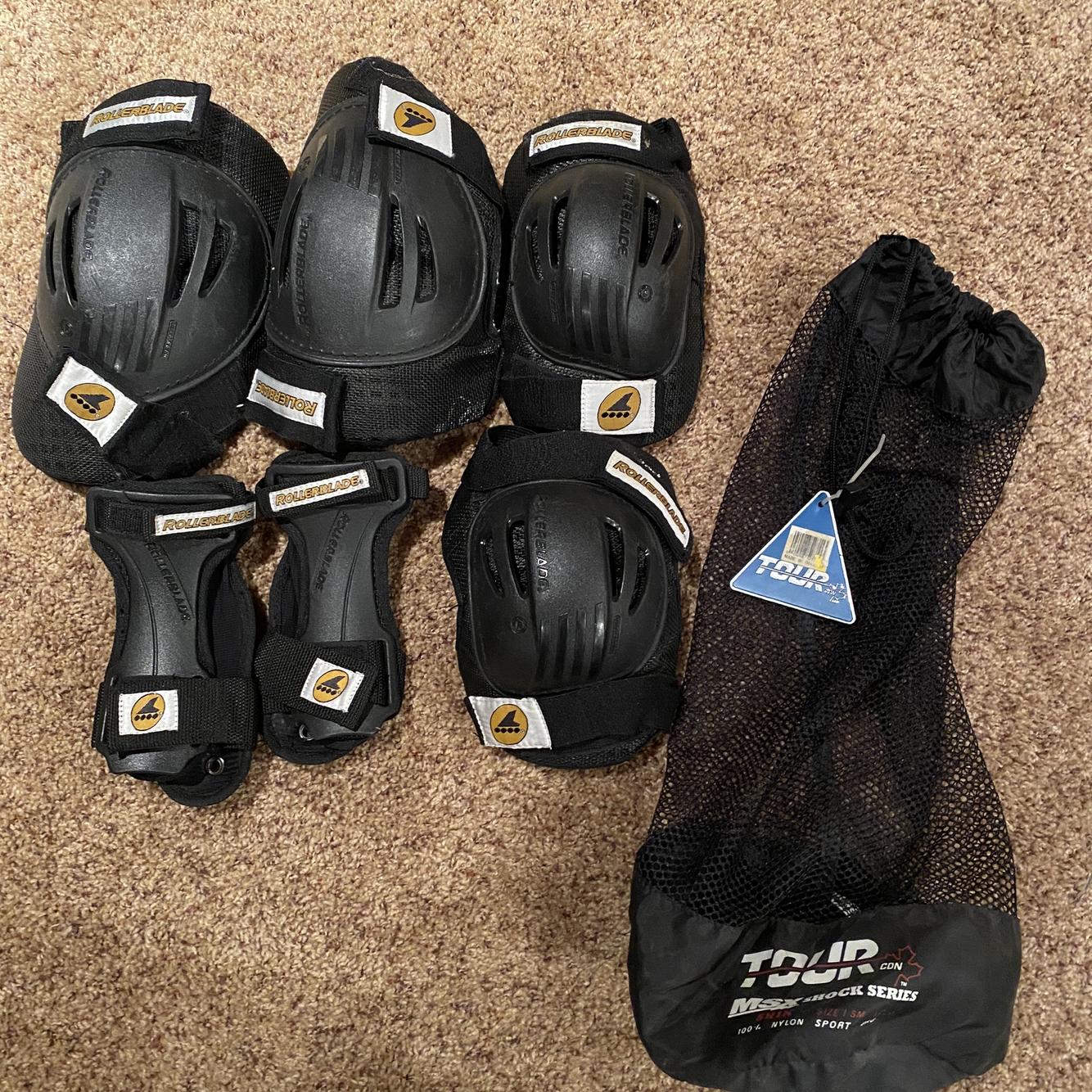 Black Senior Tour Rollerblading Gear | SidelineSwap