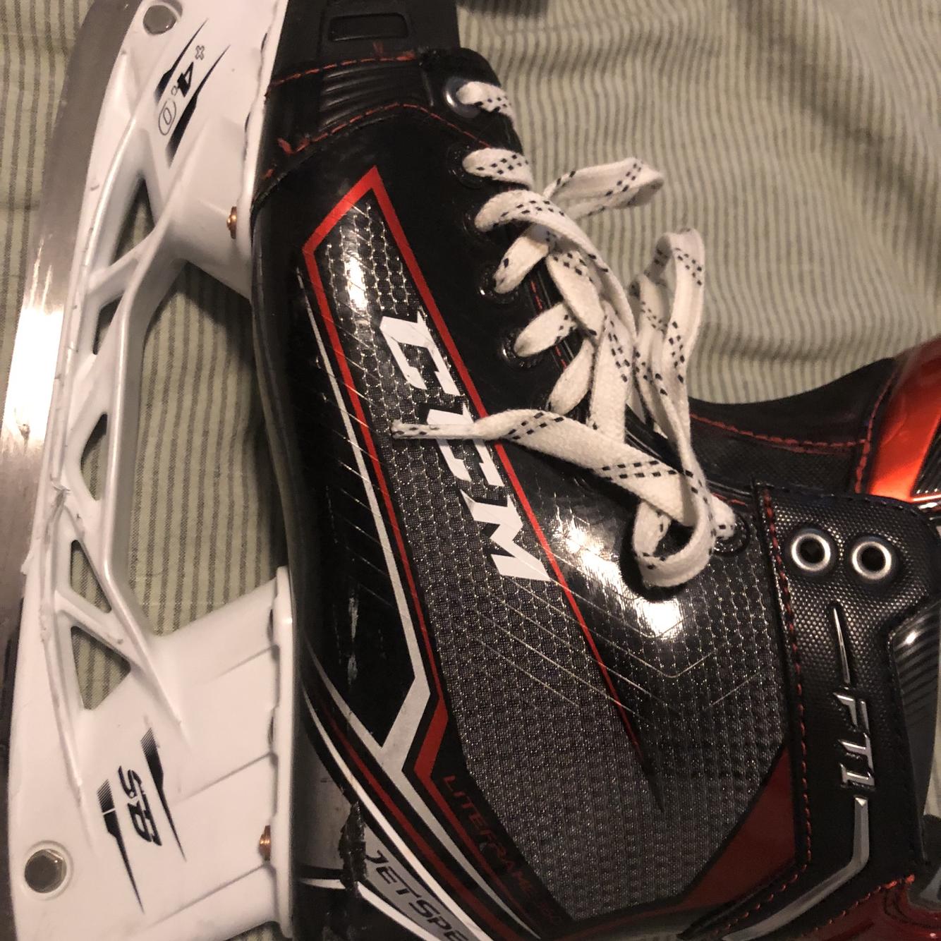 Senior CCM JetSpeed FT1 Regular Width Size 8.5 Hockey Skates | SidelineSwap