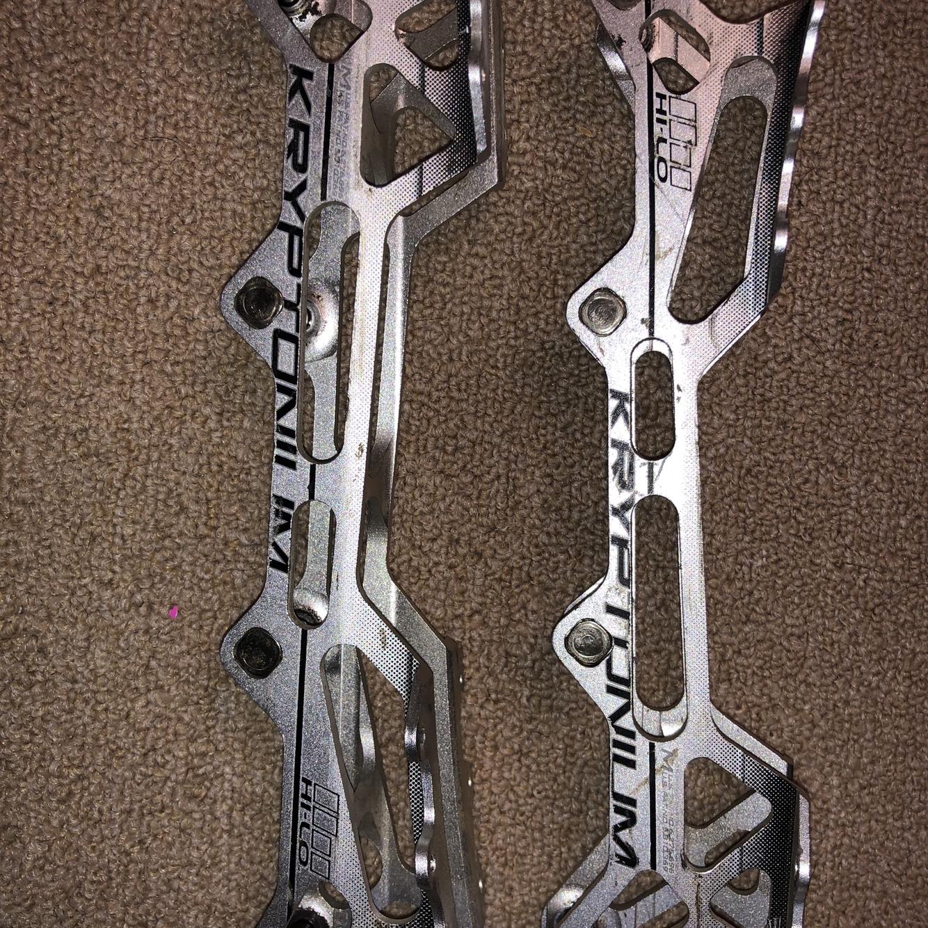 Bauer Hi-Lo Kryptonium Chassis w/set of Konixx Wheels | SidelineSwap