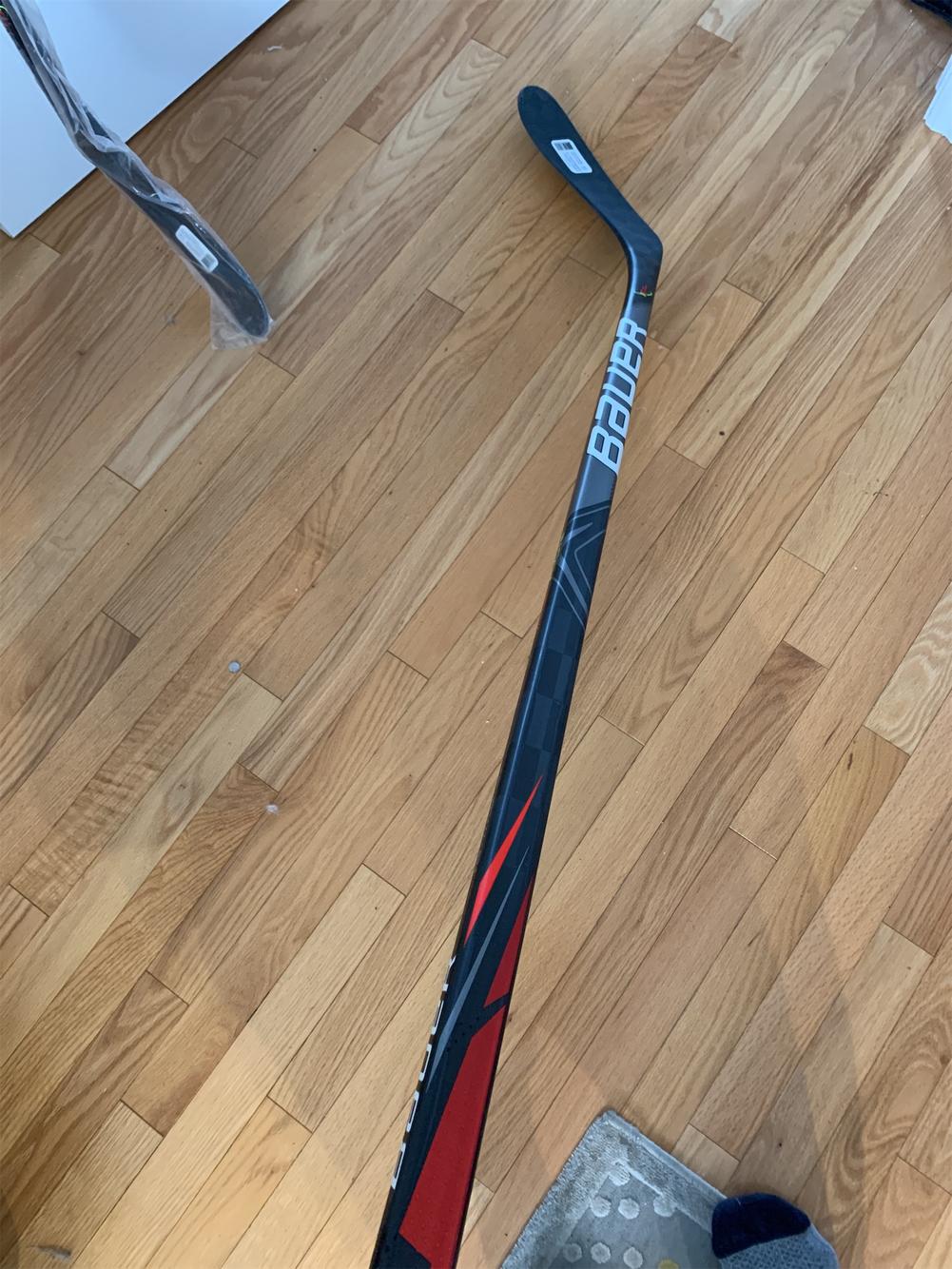 NEW Vapor Bauer FlyLite 77 flex p28 Pattern elite Hockey Stick ...