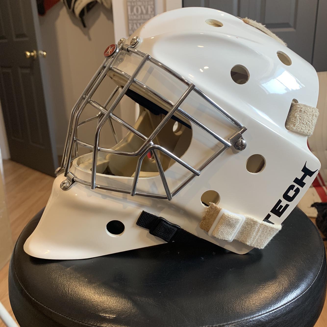White Senior ITECH 960 Pro Stock Goalie Mask | SidelineSwap