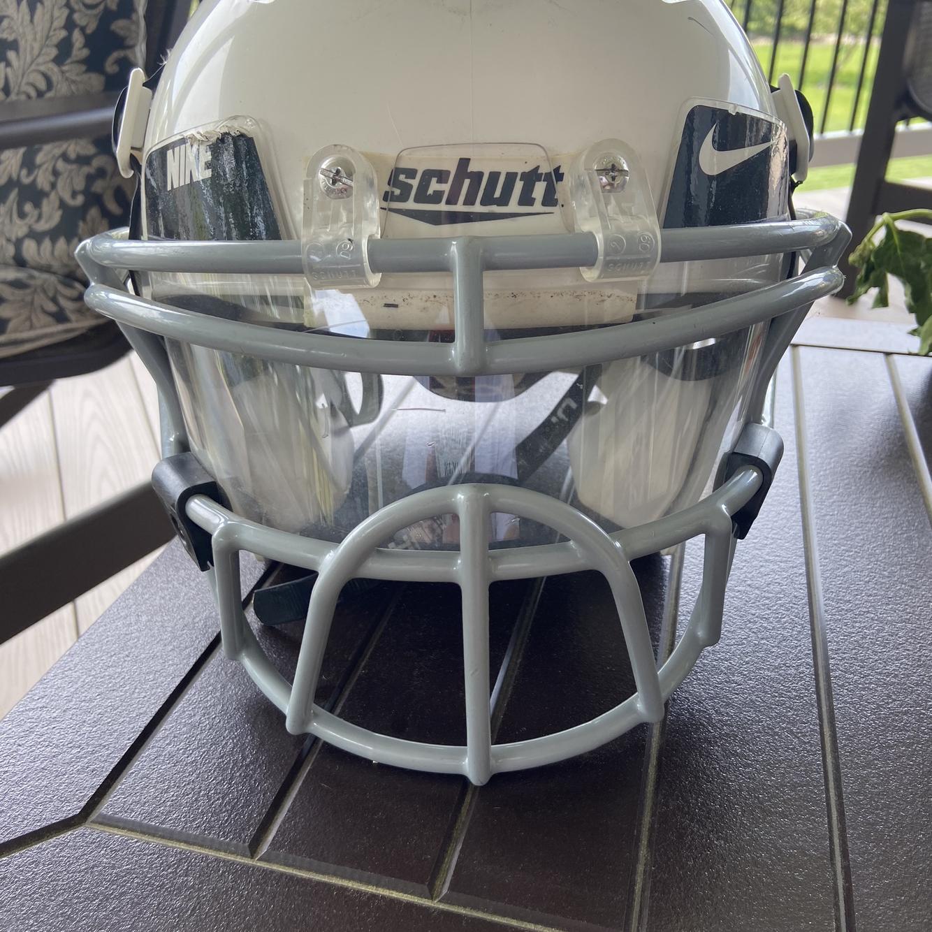 Used Medium Schutt DNA Recruit Helmet | SidelineSwap