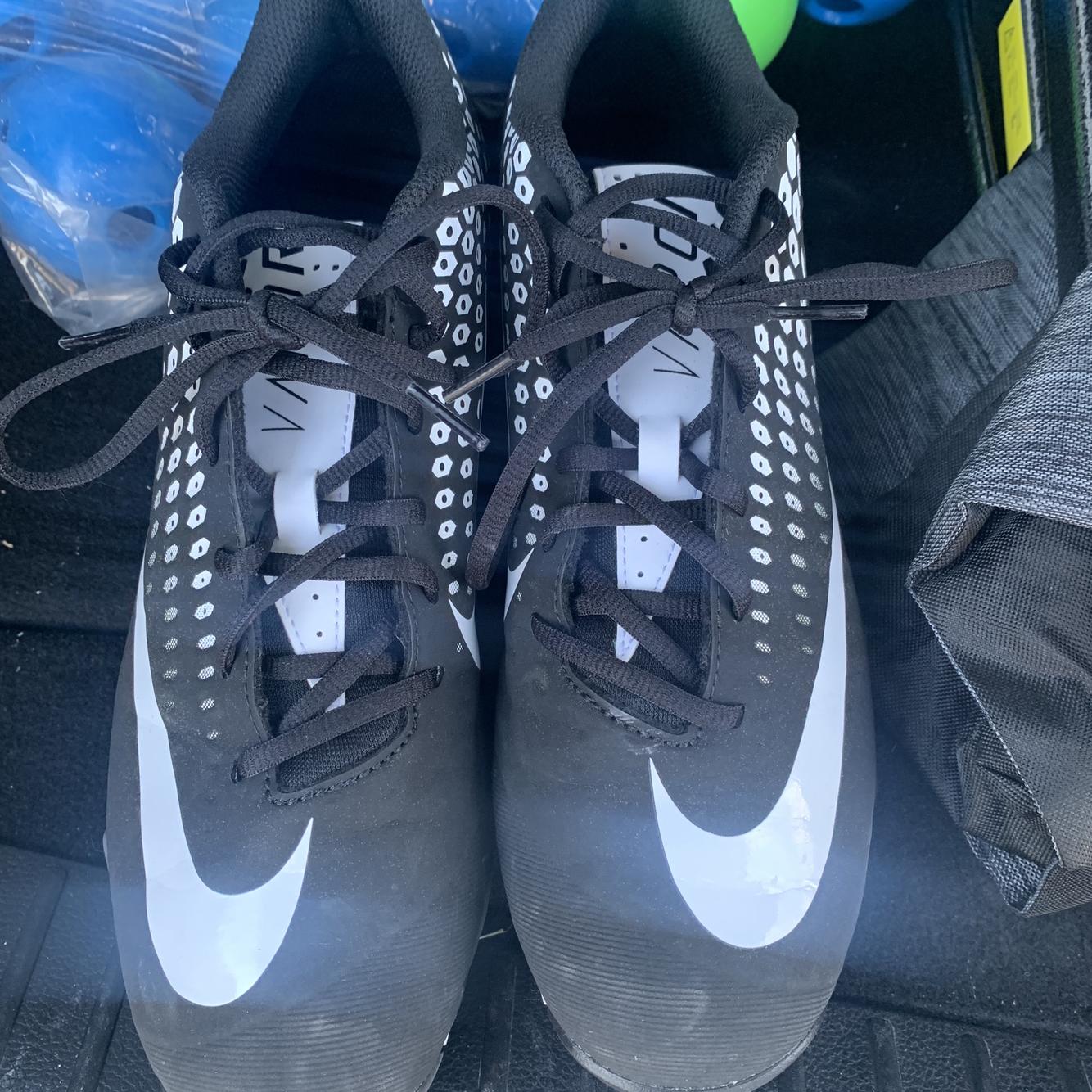 Black Men's Molded Cleats Low Cut | SidelineSwap