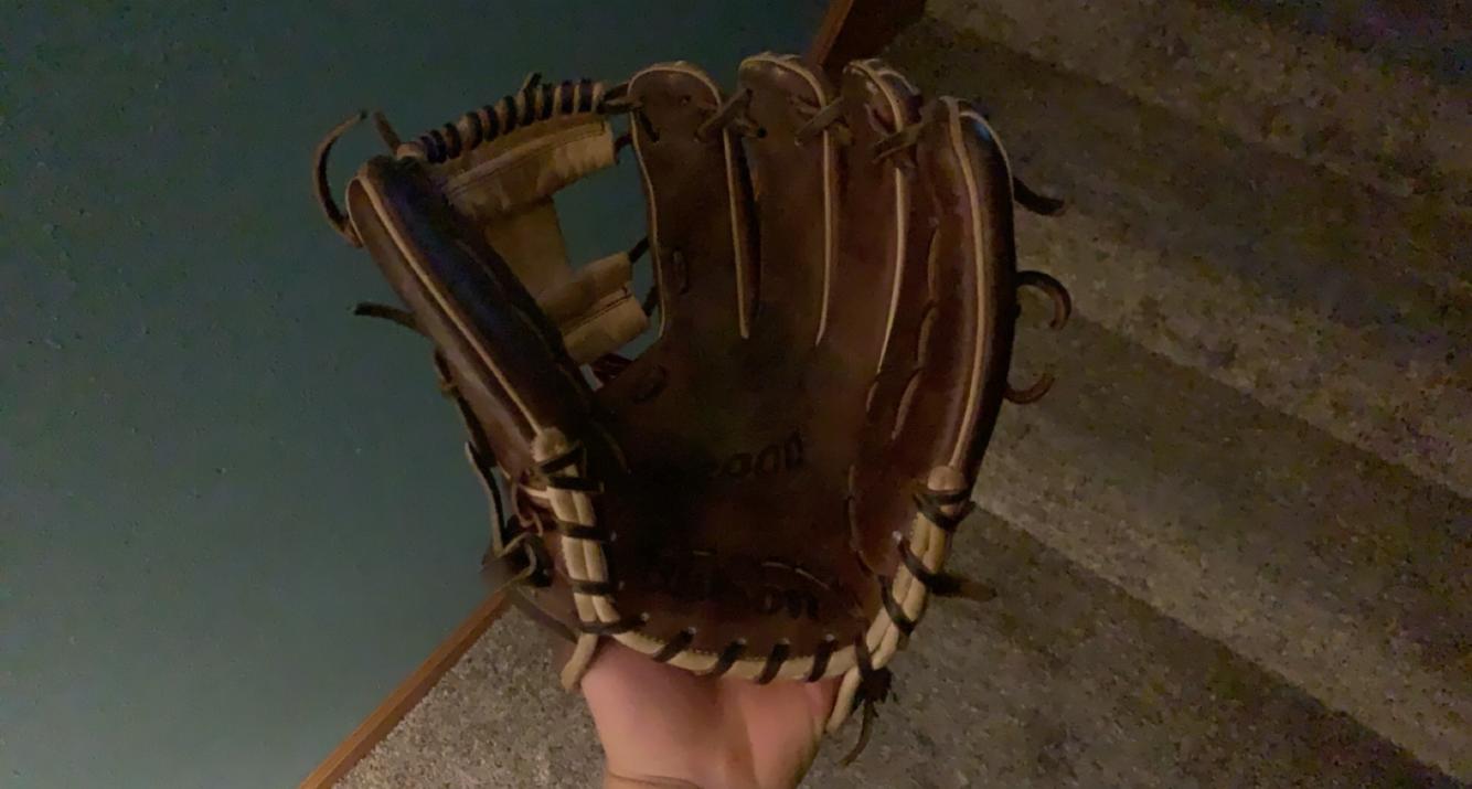 Infield A2000 11.75" Baseball Glove | SidelineSwap