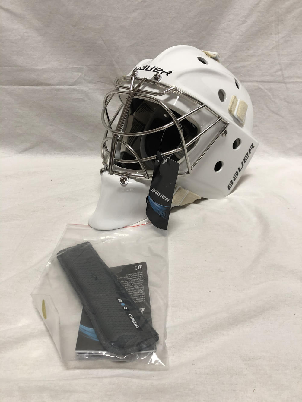 New Bauer 960 Goalie Mask | SidelineSwap