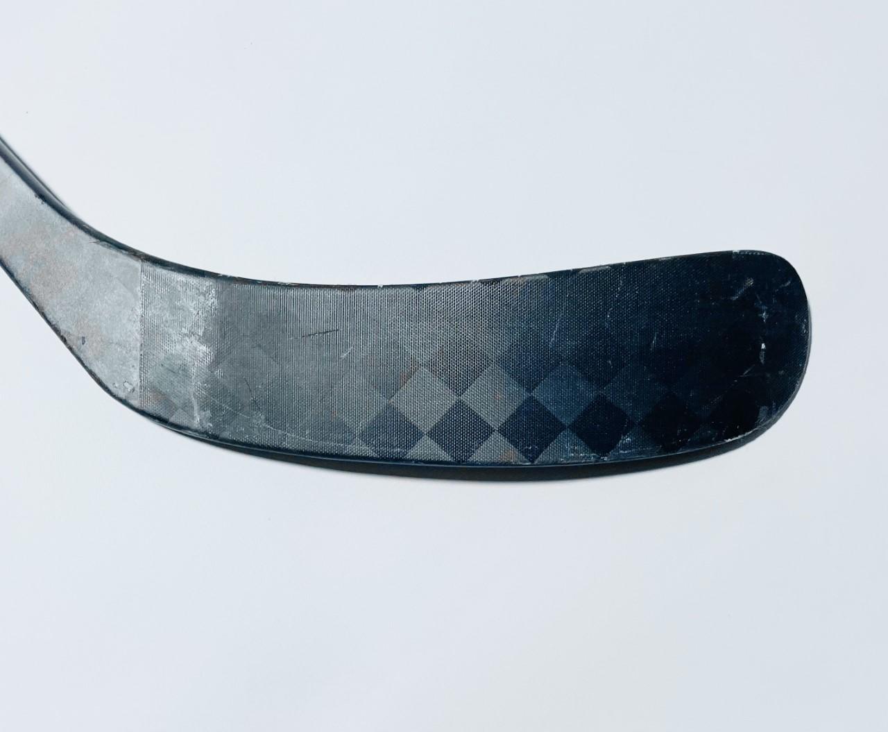 CCM Jetspeed Hockey Stick-RH-P30 (Cole Caufield Curve)-85 Flex-Stick ...