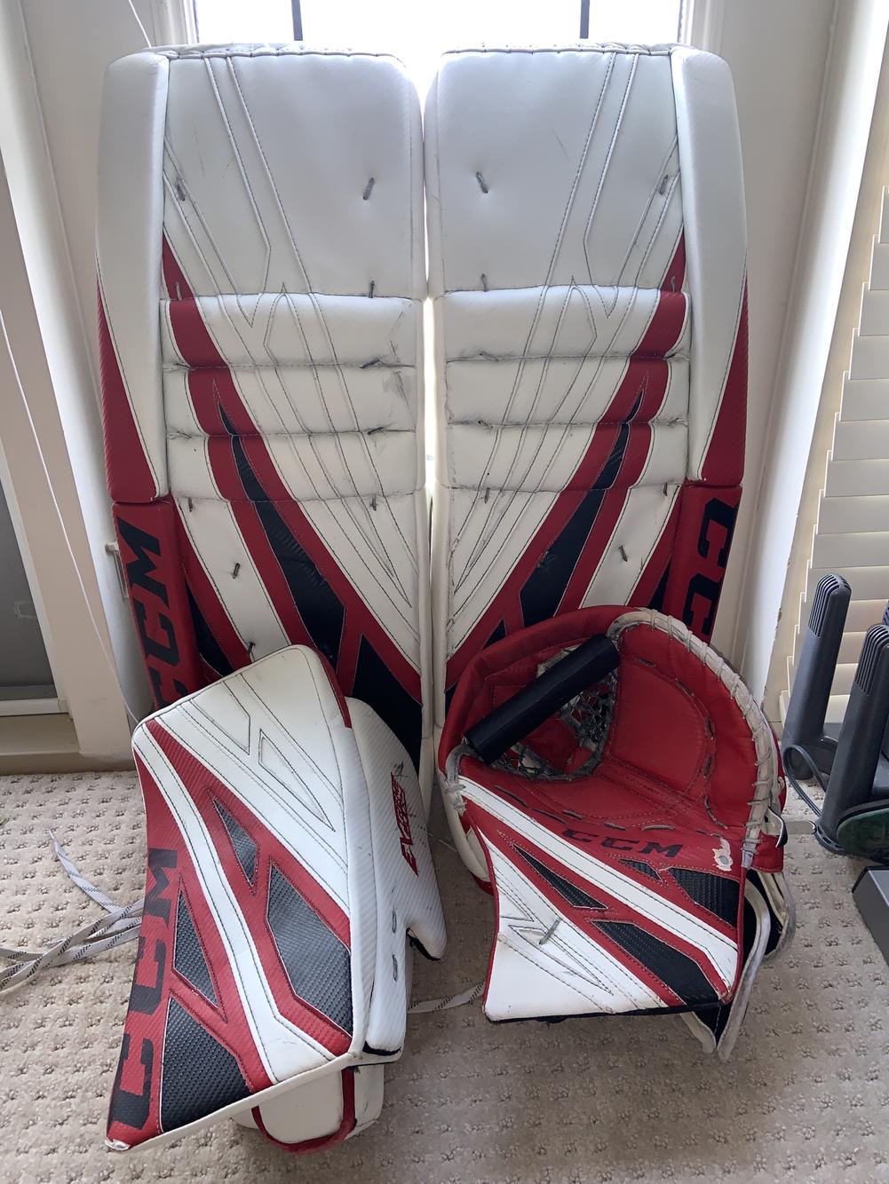 Red & Black CCM Eflex 4 Setup | SidelineSwap