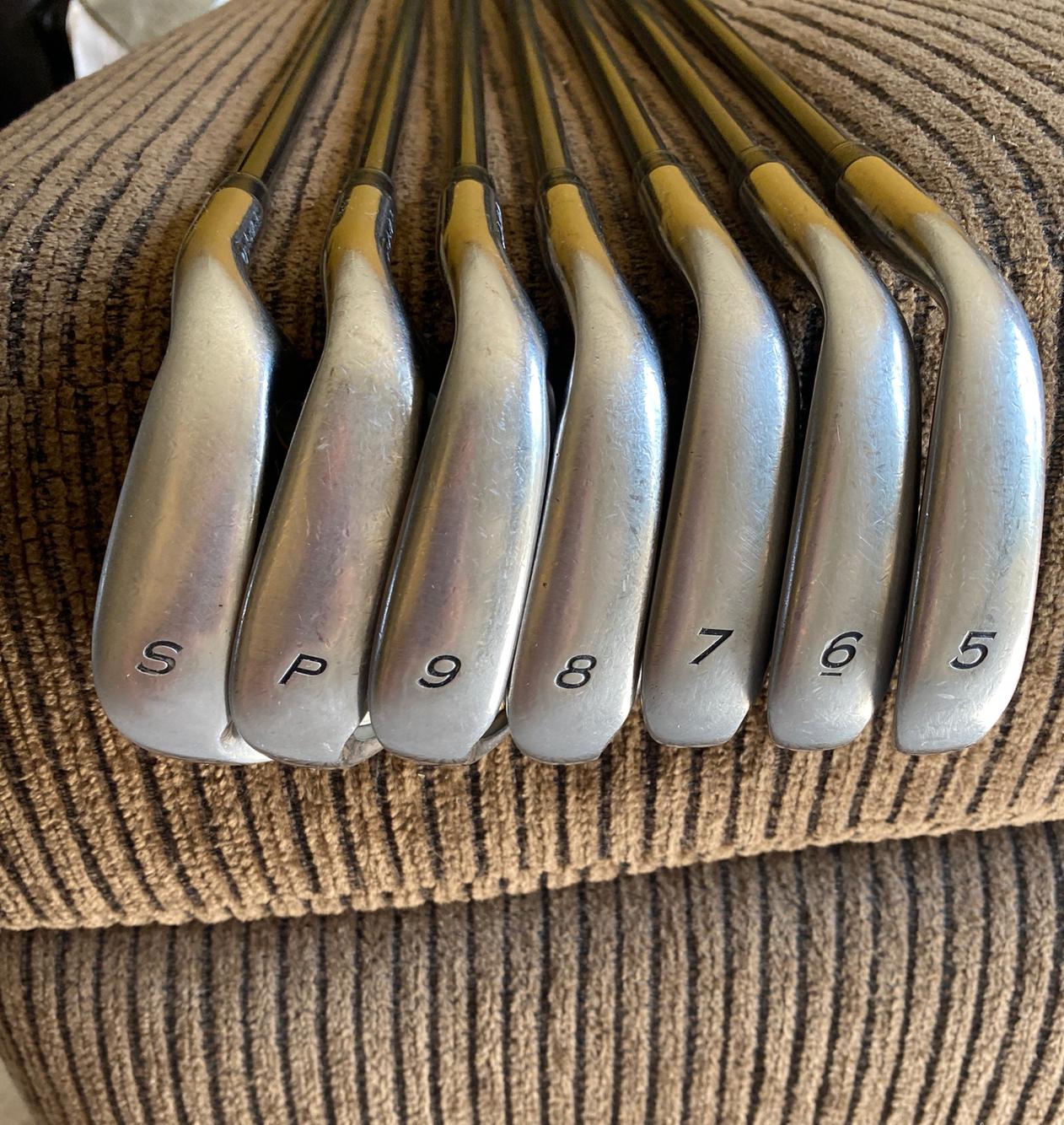 Taylor Made R7 Regular Flex Graphite Shaft Iron Set | SidelineSwap