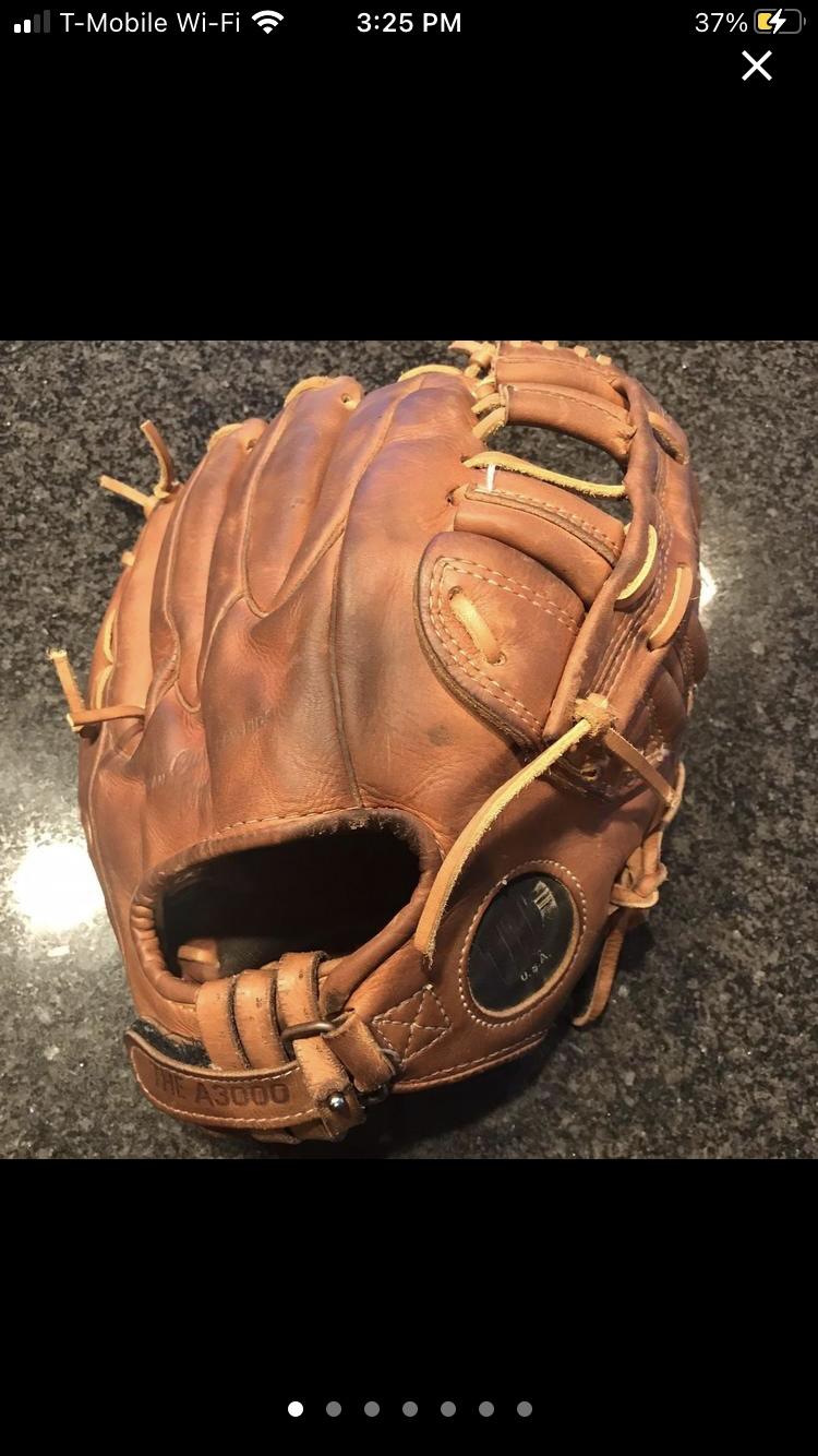 Wilson “The A3000” Baseball Glove | SidelineSwap