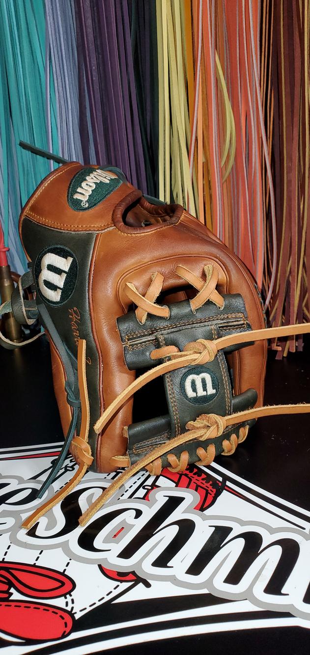 Custom Wilson A2000 Glove | SidelineSwap