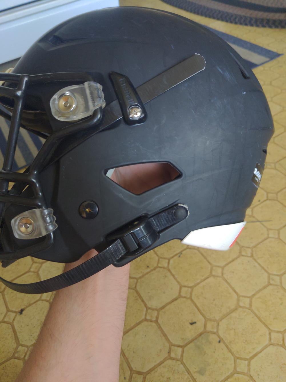 Large matte black Riddell SpeedFlex Helmet | SidelineSwap