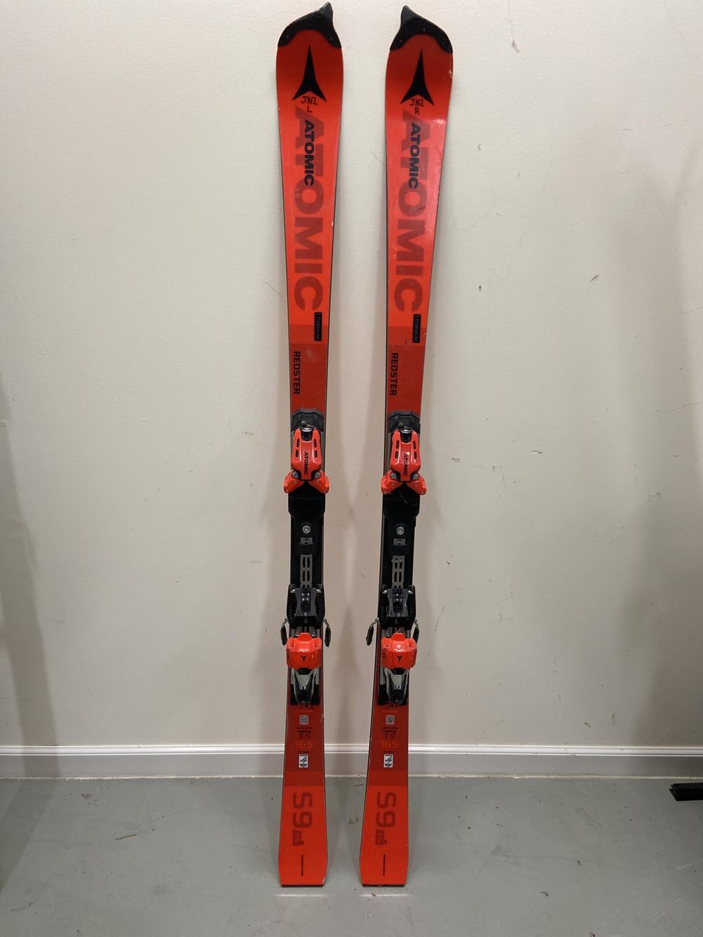 FIS Men’s Atomic SL Skis Without bindings | SidelineSwap