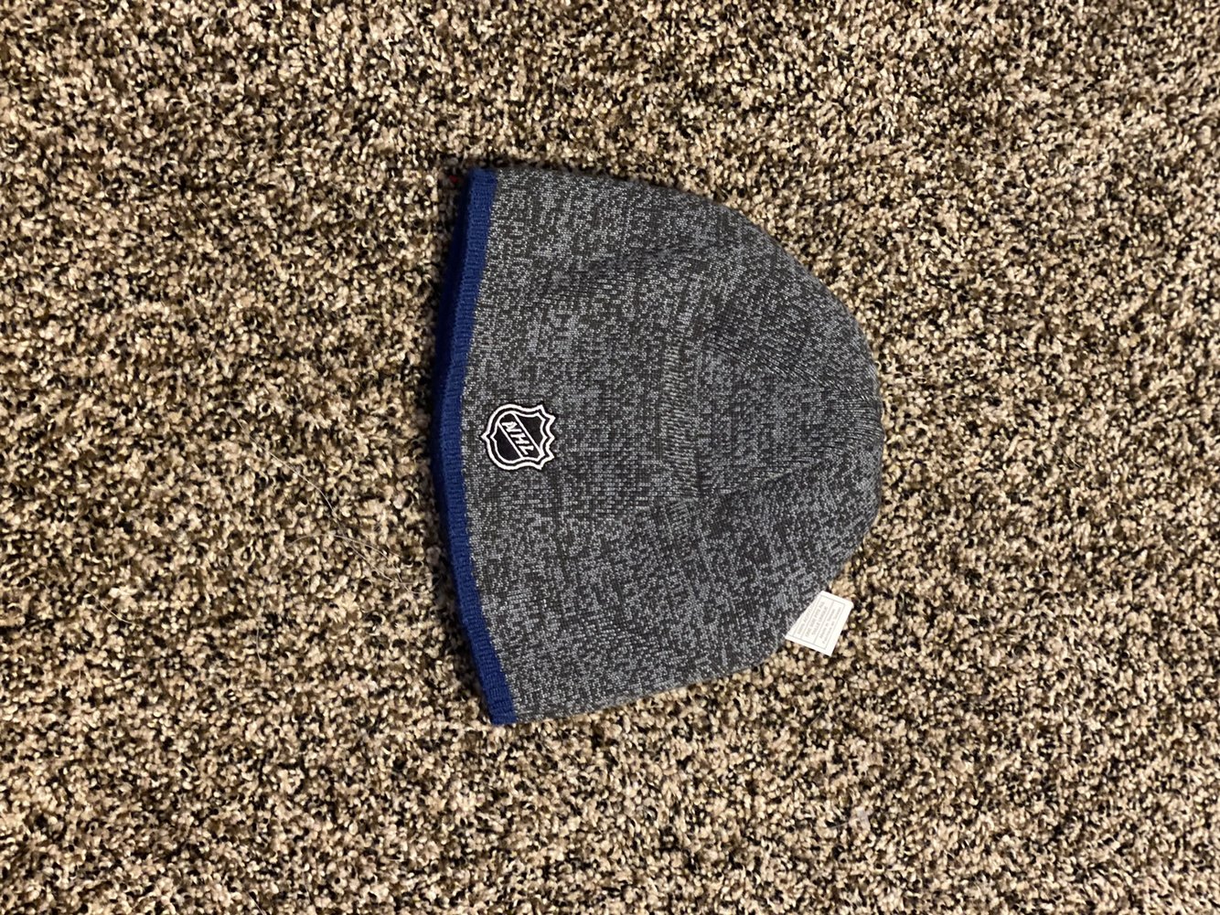 Vancouver canucks reversible Reebok winter toque | SidelineSwap
