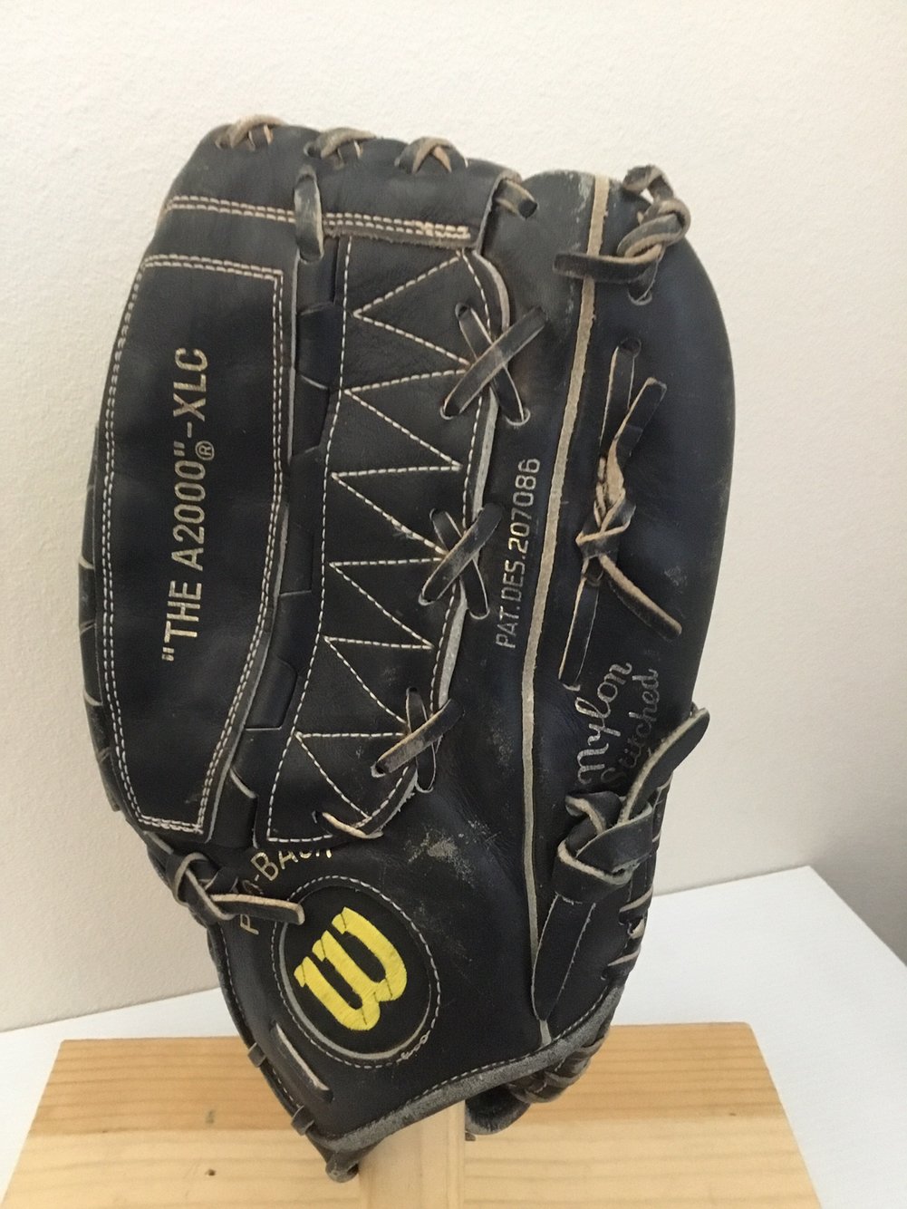 Wilson Vintage A2000 XLC | SidelineSwap