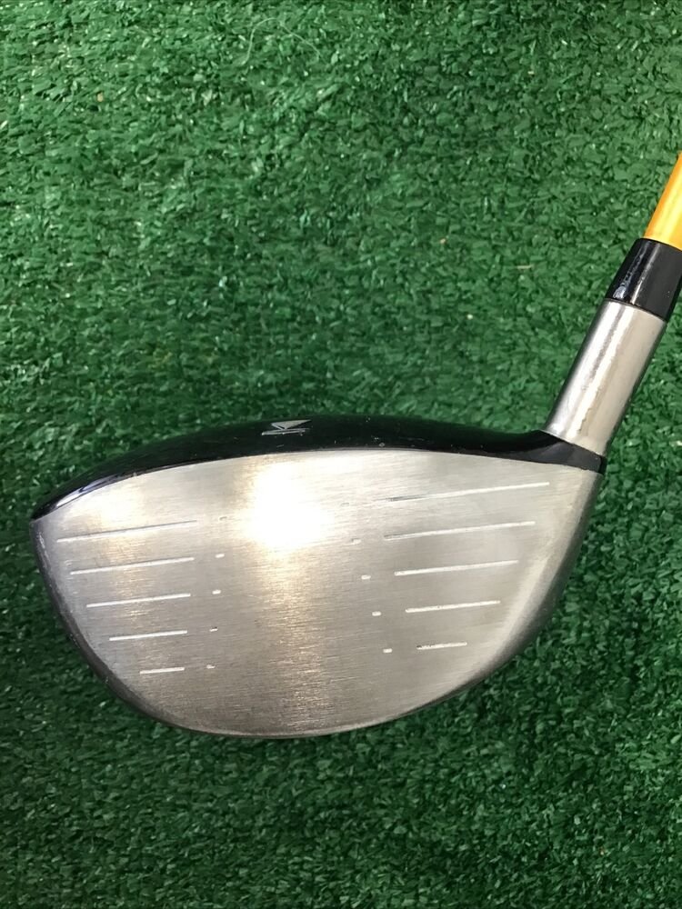 Titleist 907 D2 Driver 10.5* With Regular Graphite Shaft | SidelineSwap